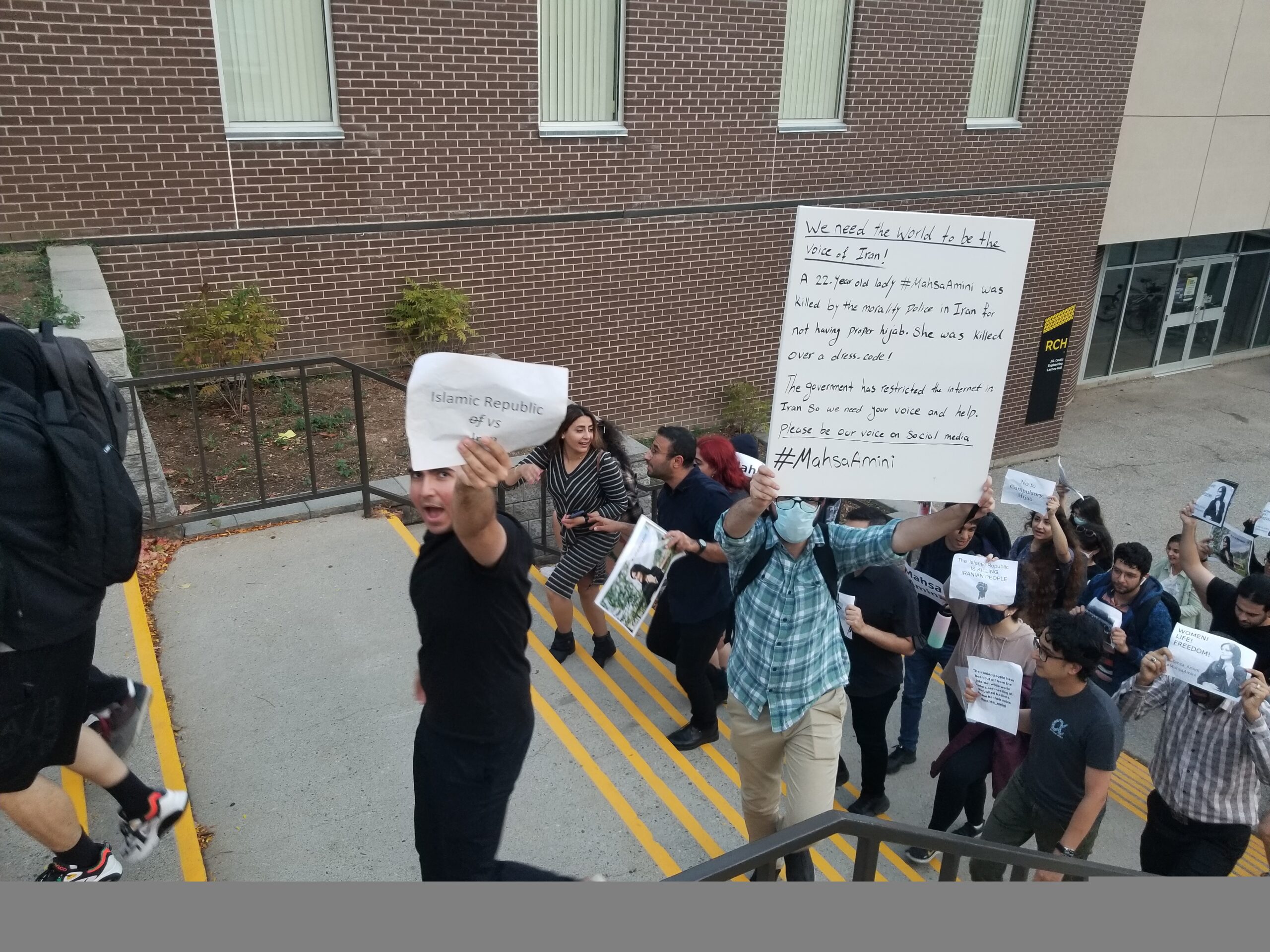 UW protests against Iranian injustice | Imprint